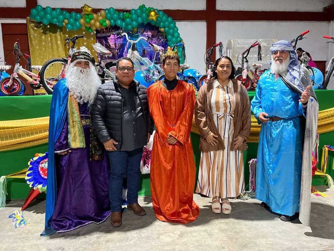 Onán y Doña Idalia festejan en Carlos A Carrillo el Día de Reyes ...
